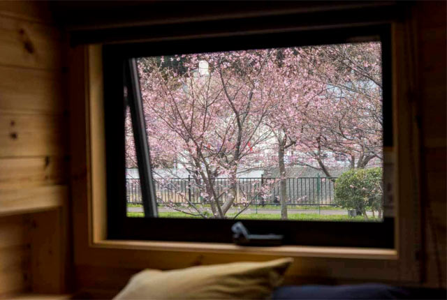 伊豆の宿泊施設〈Tiny Base The River〉でタイニーハウスの小さい暮らしを体感｜Page 4｜「colocal コロカル」ローカルを学ぶ・暮らす・旅する